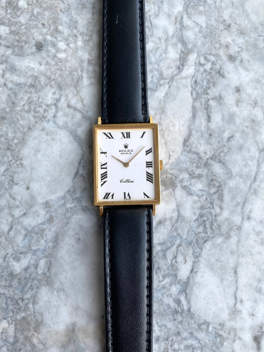 Rolex Cellini Tank - 18K Gold.